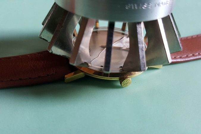 How to Replace a Watch Crystal in 5 Easy Steps - WahaWatches